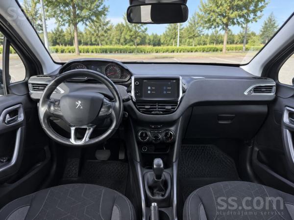 Blue Peugeot 2008 2017 in Riga, with an engine capacity of 1.20 L and mileage of 141 thousand km for 4900 €, photo 10 on AUTOMOTO.COM.LV