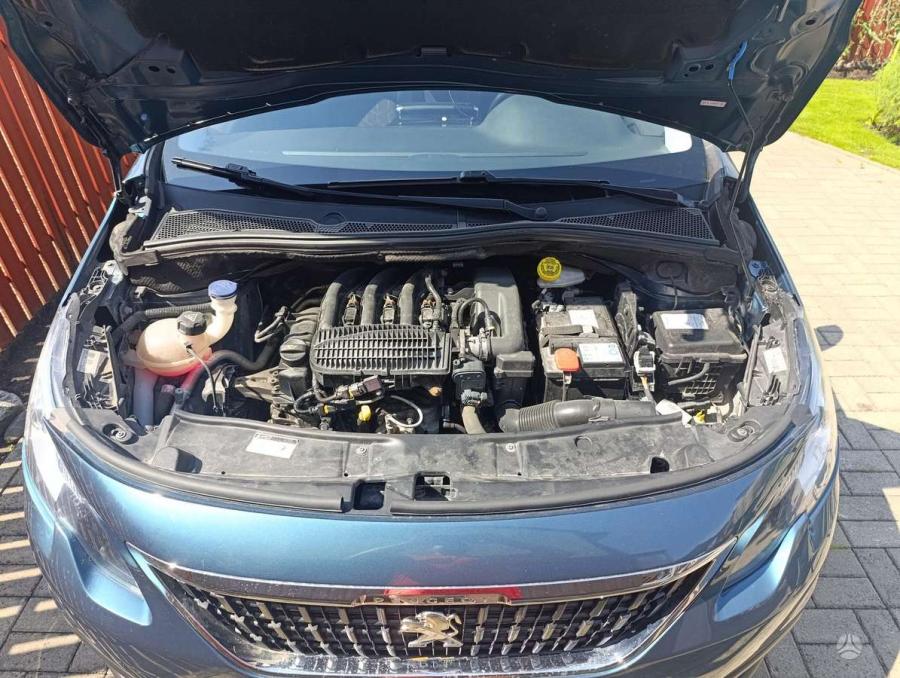 Zils Peugeot 2008 2018 Šauļi, ar dzinēja tilpumu 1.20 L un nobraukumu 92 tūkst. km par 6000 €, foto 3 vietnē AUTOMOTO.COM.LV