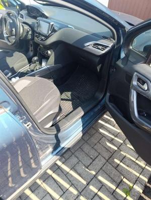 Zils Peugeot 2008 2018 Šauļi, ar dzinēja tilpumu 1.20 L un nobraukumu 92 tūkst. km par 6000 €, foto 20 vietnē AUTOMOTO.COM.LV