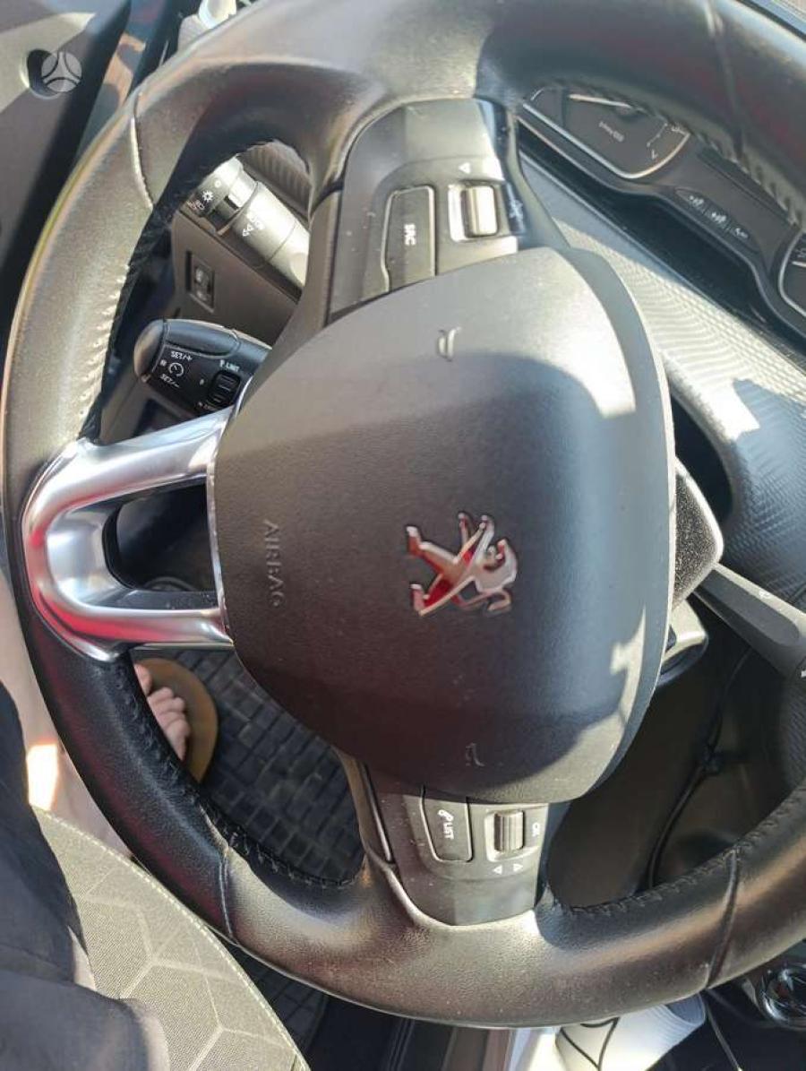 Zils Peugeot 2008 2018 Šauļi, ar dzinēja tilpumu 1.20 L un nobraukumu 92 tūkst. km par 6000 €, foto 21 vietnē AUTOMOTO.COM.LV