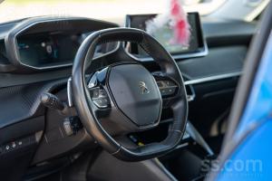 Zils Peugeot 2008 2020 Rīga, ar dzinēja tilpumu 1.50 L un nobraukumu 68 tūkst. km par 19690 €, foto 5 vietnē AUTOMOTO.COM.LV
