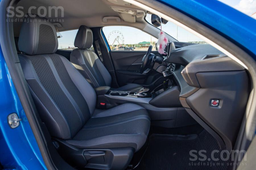 Zils Peugeot 2008 2020 Rīga, ar dzinēja tilpumu 1.50 L un nobraukumu 68 tūkst. km par 19690 €, foto 17 vietnē AUTOMOTO.COM.LV