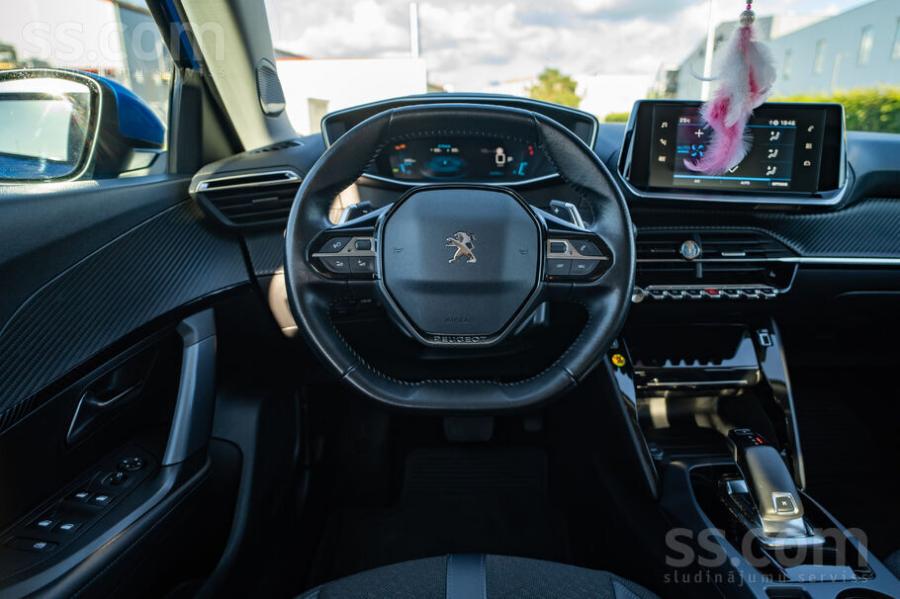 Zils Peugeot 2008 2020 Rīga, ar dzinēja tilpumu 1.50 L un nobraukumu 68 tūkst. km par 19690 €, foto 24 vietnē AUTOMOTO.COM.LV