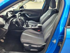 Blue Peugeot 2008 2020 in Siauliai, with an engine capacity of 1.50 L and mileage of 122 thousand km for 10500 €, photo 8 on AUTOMOTO.COM.LV