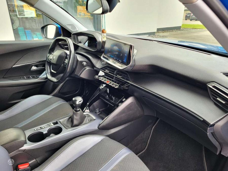 Blue Peugeot 2008 2020 in Siauliai, with an engine capacity of 1.50 L and mileage of 122 thousand km for 10500 €, photo 22 on AUTOMOTO.COM.LV