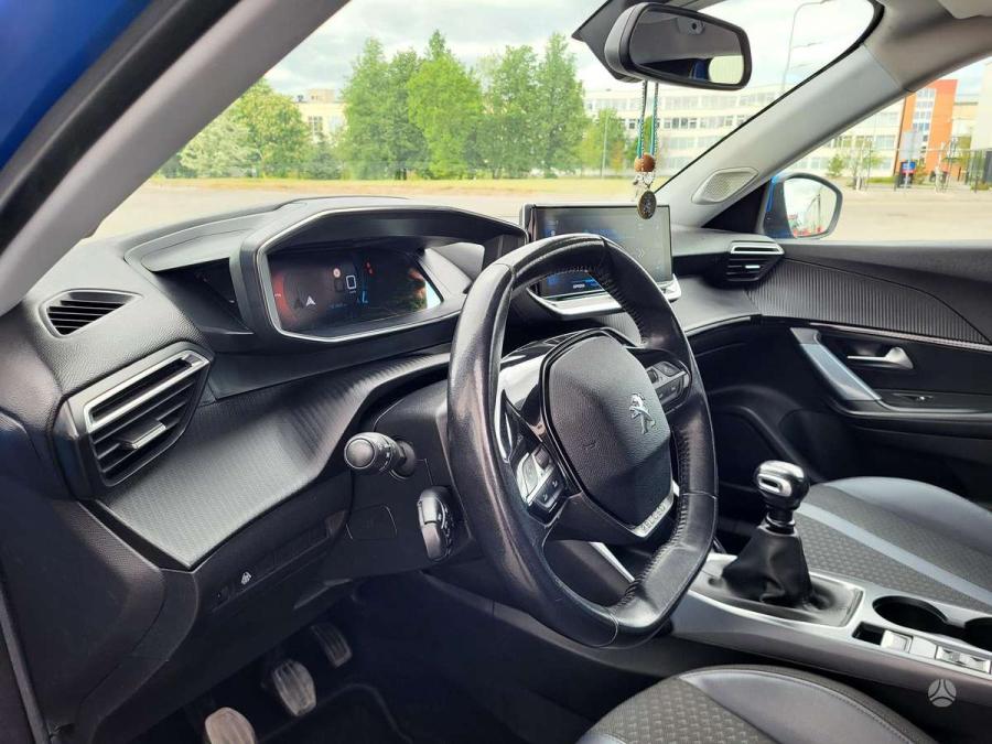 Blue Peugeot 2008 2020 in Siauliai, with an engine capacity of 1.50 L and mileage of 122 thousand km for 10500 €, photo 23 on AUTOMOTO.COM.LV