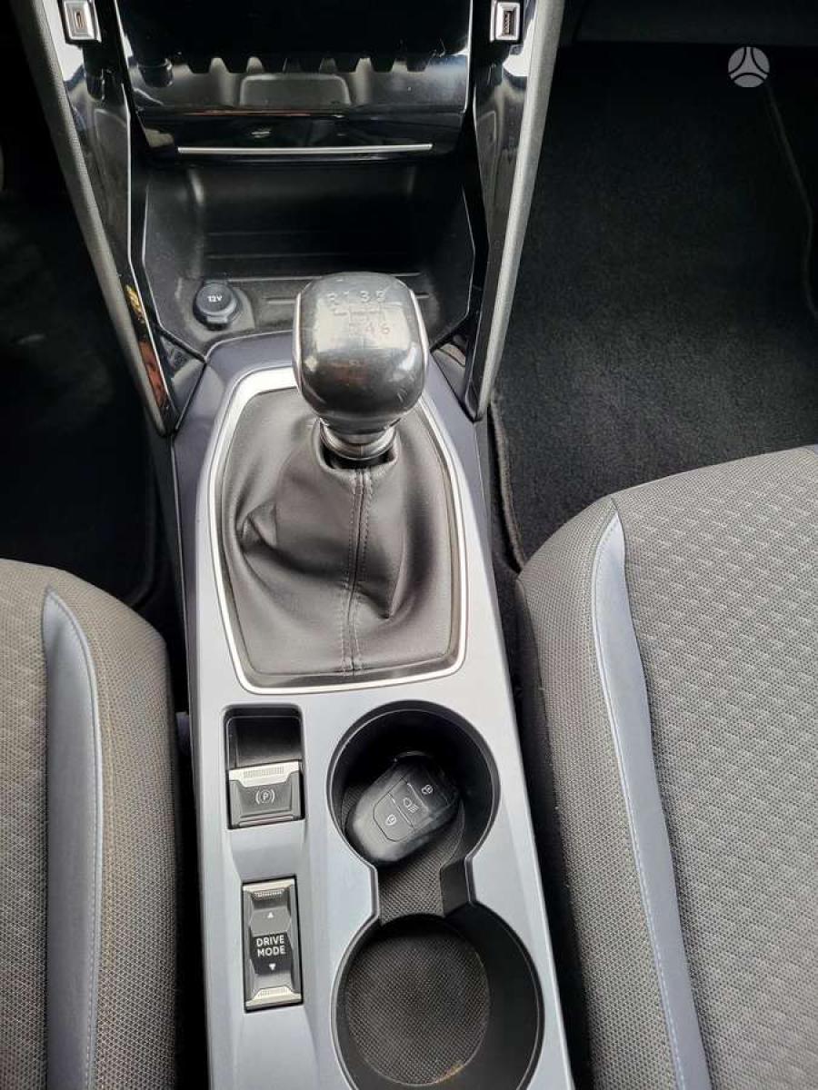 Blue Peugeot 2008 2020 in Siauliai, with an engine capacity of 1.50 L and mileage of 122 thousand km for 10500 €, photo 32 on AUTOMOTO.COM.LV