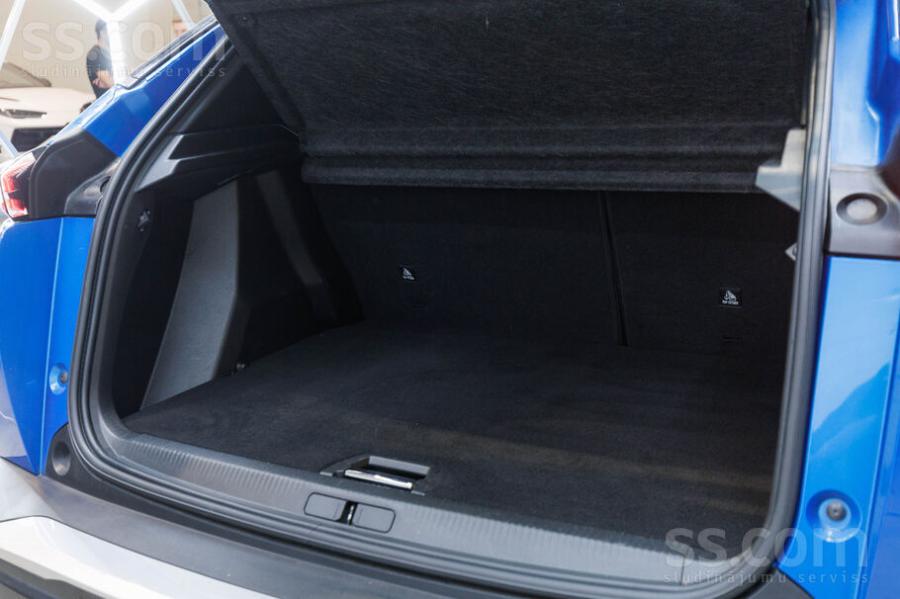Zils Peugeot 2008 2021 Rīga, ar dzinēja tilpumu 1.20 L un nobraukumu 66 tūkst. km par 18390 €, foto 9 vietnē AUTOMOTO.COM.LV