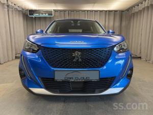 Blue Peugeot 2008 2021 in Riga, with an engine capacity of 1.20 L and mileage of 111 thousand km for 16490 €, photo 3 on AUTOMOTO.COM.LV