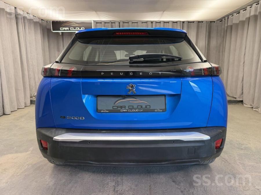 Blue Peugeot 2008 2021 in Riga, with an engine capacity of 1.20 L and mileage of 111 thousand km for 16490 €, photo 7 on AUTOMOTO.COM.LV