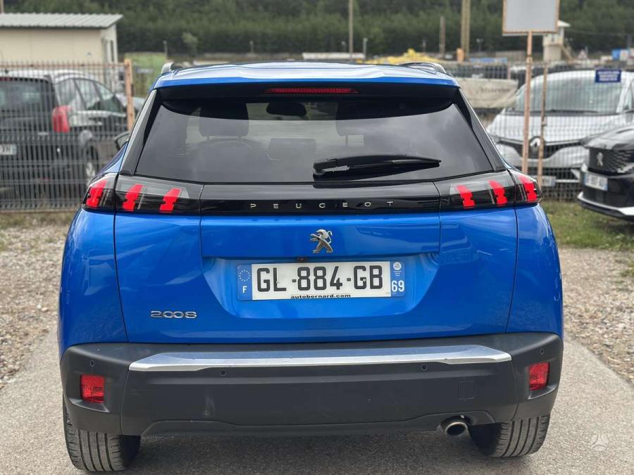 Zils Peugeot 2008 2022 Viļņa, ar dzinēja tilpumu 1.50 L un nobraukumu 178 tūkst. km par 12462 €, foto 5 vietnē AUTOMOTO.COM.LV
