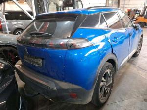 Blue Peugeot 2008 2023 in Vilnius, with an engine capacity of 1.20 L and mileage of 89 thousand km for 6750 €, photo 5 on AUTOMOTO.COM.LV