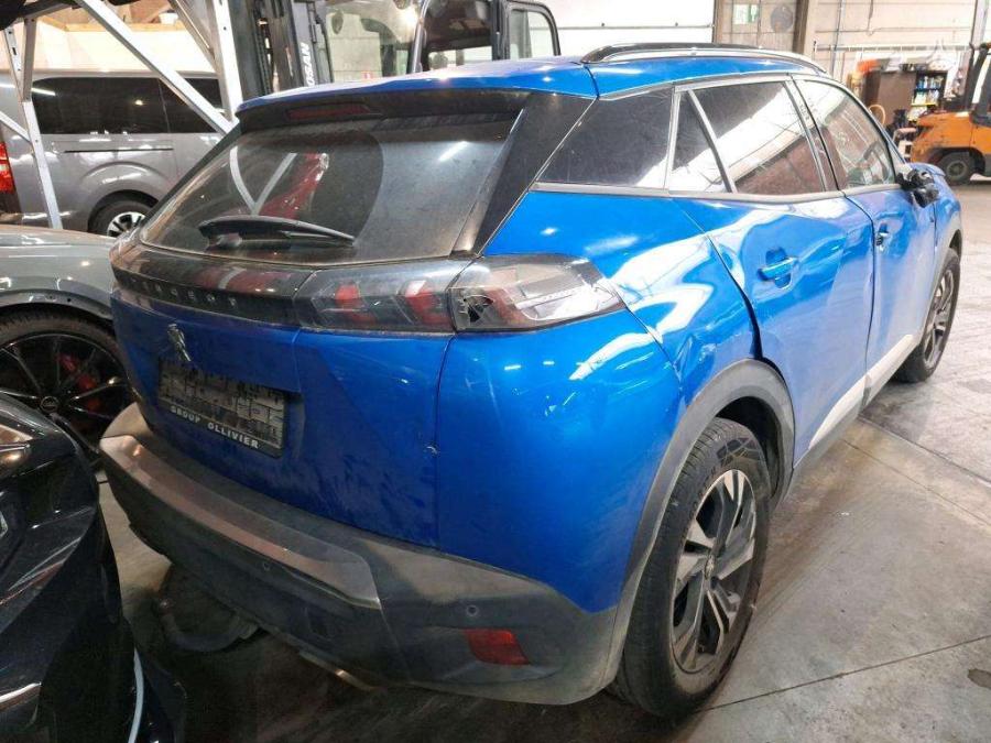 Blue Peugeot 2008 2023 in Vilnius, with an engine capacity of 1.20 L and mileage of 89 thousand km for 6750 €, photo 5 on AUTOMOTO.COM.LV