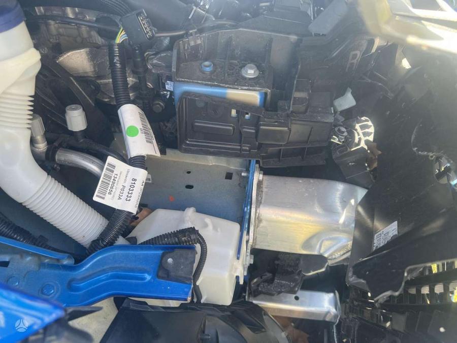 Zils Peugeot 2008 2024 Kauņa, ar dzinēja tilpumu 1.20 L un nobraukumu 5 tūkst. km par 10700 €, foto 13 vietnē AUTOMOTO.COM.LV