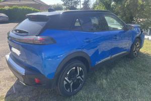 Zils Peugeot 2008 2024 Tauragė, ar dzinēja tilpumu 1.20 L un nobraukumu 5 tūkst. km par 10200 €, foto  vietnē AUTOMOTO.COM.LV