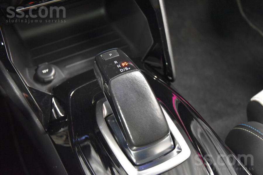Zils Peugeot 2008 2020 Rīga, ar dzinēja tilpumu 1.20 L un nobraukumu 66 tūkst. km par 18990 €, foto 18 vietnē AUTOMOTO.COM.LV