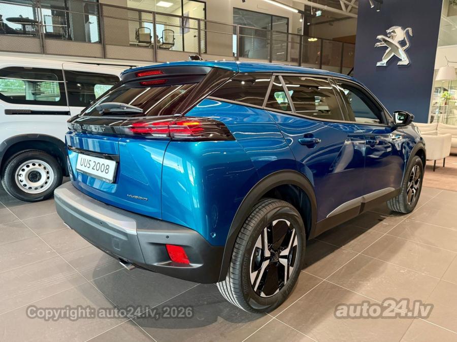 Zils Peugeot 2008 2026 Tallina, ar dzinēja tilpumu 1.20 L un nobraukumu 3 tūkst. km par 28500 €, foto 5 vietnē AUTOMOTO.COM.LV