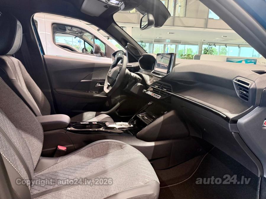 Zils Peugeot 2008 2026 Tallina, ar dzinēja tilpumu 1.20 L un nobraukumu 3 tūkst. km par 28500 €, foto 11 vietnē AUTOMOTO.COM.LV