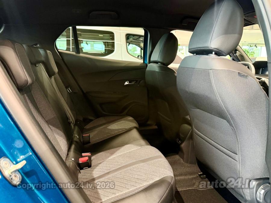 Zils Peugeot 2008 2026 Tallina, ar dzinēja tilpumu 1.20 L un nobraukumu 3 tūkst. km par 28500 €, foto 12 vietnē AUTOMOTO.COM.LV