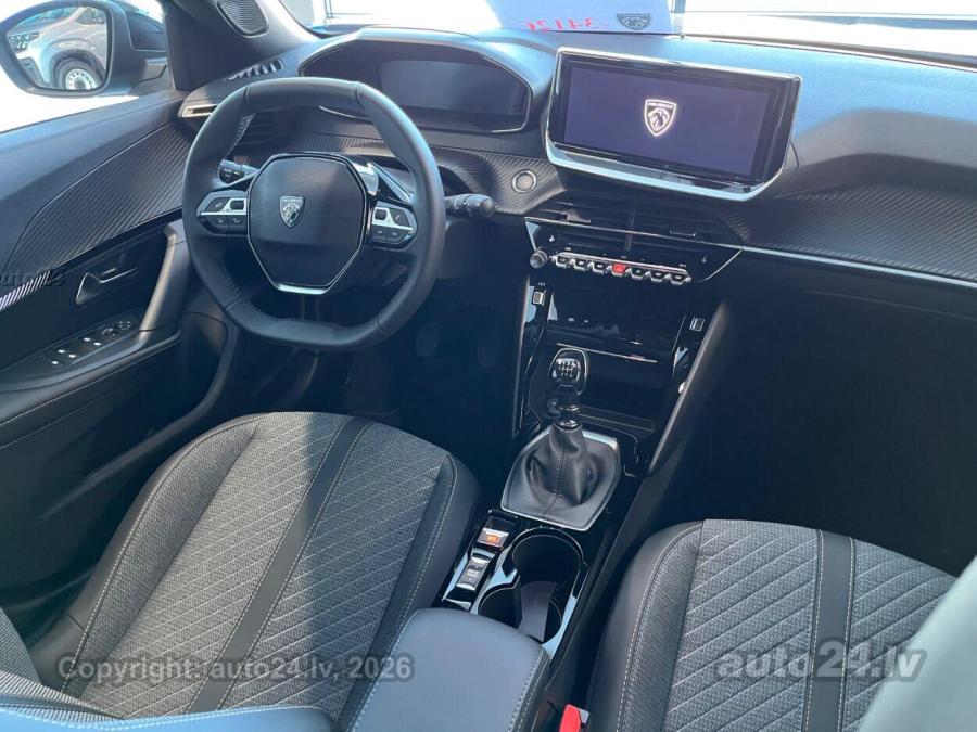 Zils Peugeot 2008 2025 Rakvere, ar dzinēja tilpumu 1.20 L un nobraukumu 5 tūkst. km par 21330 €, foto 2 vietnē AUTOMOTO.COM.LV