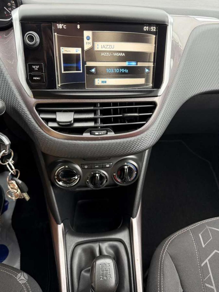 Brown Peugeot 2008 2013 in Taurage, with an engine capacity of 1.20 L and mileage of 162 thousand km for 3600 €, photo 30 on AUTOMOTO.COM.LV