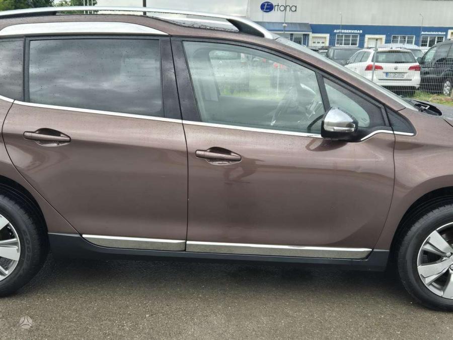 Brown Peugeot 2008 2014 in Siauliai, with an engine capacity of 1.20 L and mileage of 105 thousand km for 5350 €, photo 4 on AUTOMOTO.COM.LV