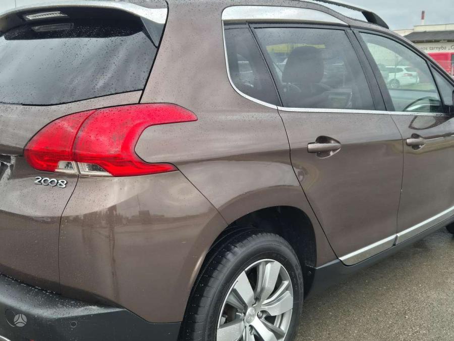 Brown Peugeot 2008 2014 in Siauliai, with an engine capacity of 1.20 L and mileage of 105 thousand km for 5350 €, photo 6 on AUTOMOTO.COM.LV
