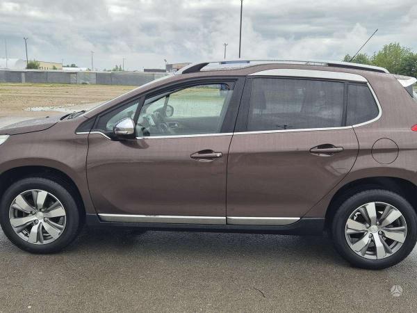 Brown Peugeot 2008 2014 in Siauliai, with an engine capacity of 1.20 L and mileage of 105 thousand km for 5350 €, photo 10 on AUTOMOTO.COM.LV