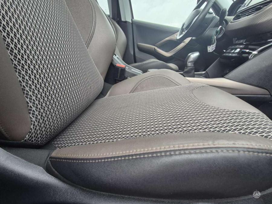 Brown Peugeot 2008 2014 in Siauliai, with an engine capacity of 1.20 L and mileage of 105 thousand km for 5350 €, photo 21 on AUTOMOTO.COM.LV