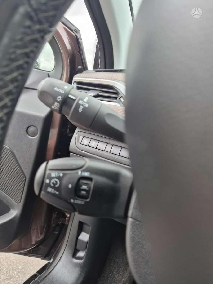 Brown Peugeot 2008 2014 in Siauliai, with an engine capacity of 1.20 L and mileage of 105 thousand km for 5350 €, photo 26 on AUTOMOTO.COM.LV