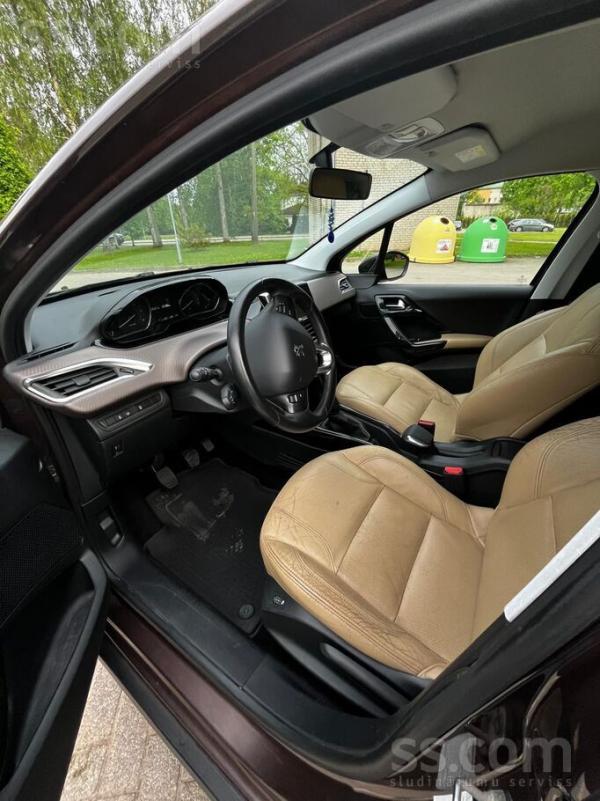 Brown Peugeot 2008 2014 in Ogre, with an engine capacity of 1.60 L and mileage of 285 thousand km for 4250 €, photo 7 on AUTOMOTO.COM.LV