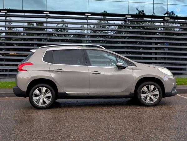Brūns Peugeot 2008 2014 Viļņa, ar dzinēja tilpumu 1.20 L un nobraukumu 167 tūkst. km par 4200 €, foto 6 vietnē AUTOMOTO.COM.LV