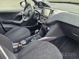 Brown Peugeot 2008 2014 in Jekabpils, with an engine capacity of 1.20 L and mileage of 45 thousand km for 7490 €, photo 26 on AUTOMOTO.COM.LV