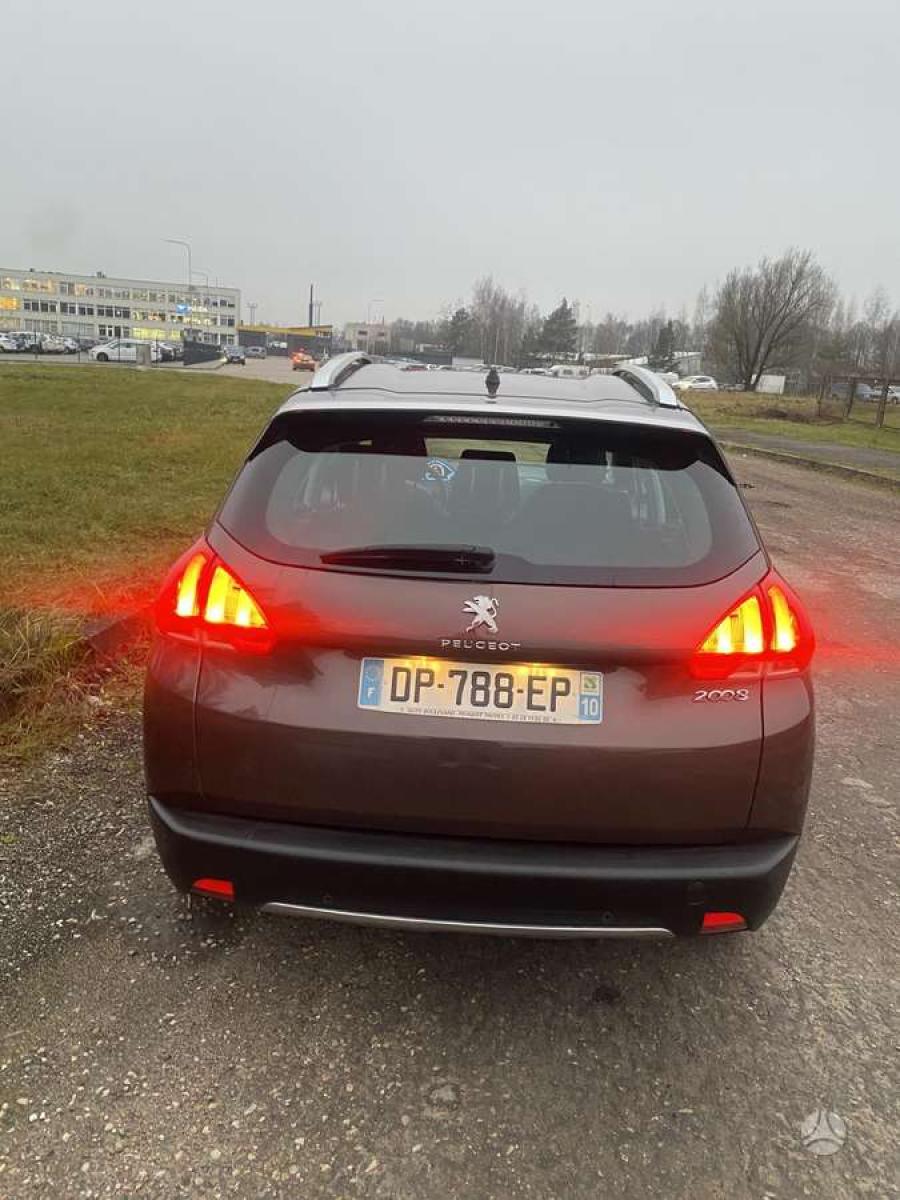 Brown Peugeot 2008 2015 in Taurage, with an engine capacity of 1.20 L and mileage of 66 thousand km for 5499 €, photo 16 on AUTOMOTO.COM.LV