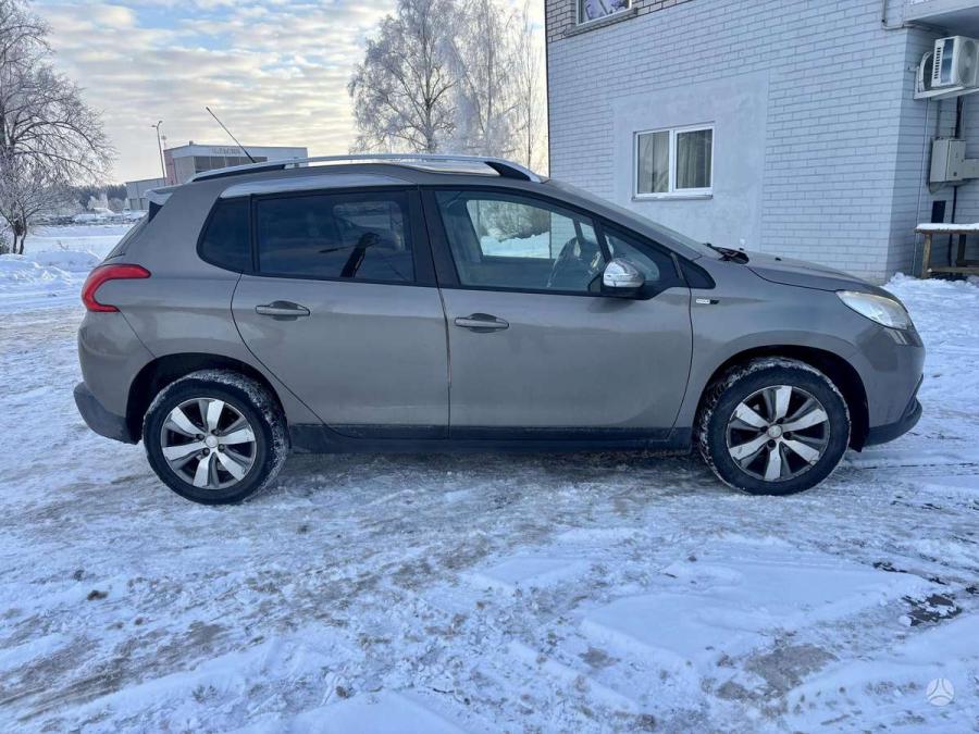 Brūns Peugeot 2008 2015 Tauragė, ar dzinēja tilpumu 1.20 L un nobraukumu 180 tūkst. km par 4600 €, foto 3 vietnē AUTOMOTO.COM.LV
