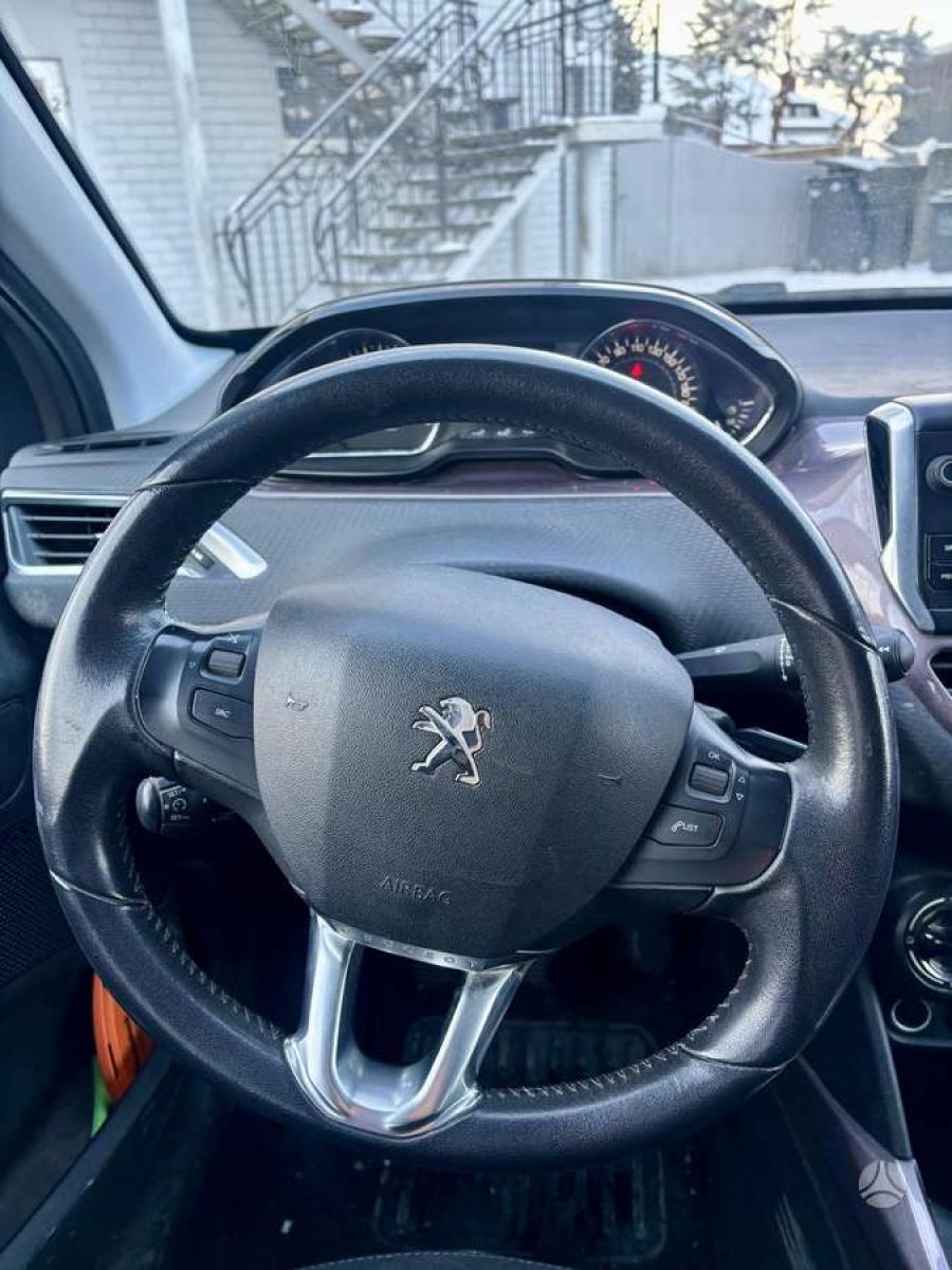 Brūns Peugeot 2008 2015 Tauragė, ar dzinēja tilpumu 1.20 L un nobraukumu 180 tūkst. km par 4600 €, foto 16 vietnē AUTOMOTO.COM.LV