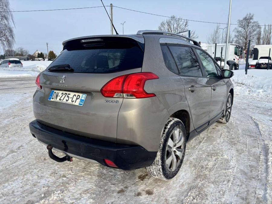 Brown Peugeot 2008 2015 in Taurage, with an engine capacity of 1.20 L and mileage of 180 thousand km for 3600 €, photo 5 on AUTOMOTO.COM.LV