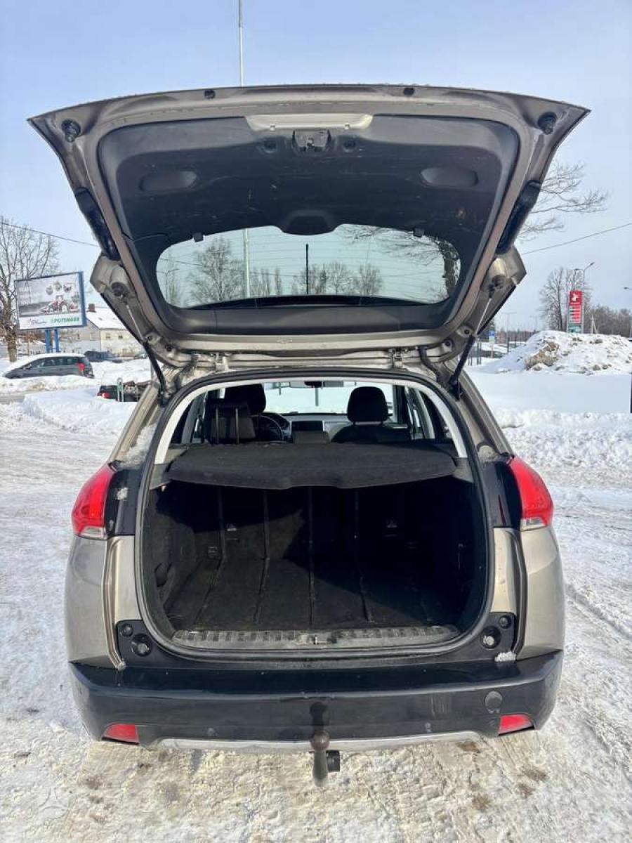 Brown Peugeot 2008 2015 in Taurage, with an engine capacity of 1.20 L and mileage of 180 thousand km for 3600 €, photo 9 on AUTOMOTO.COM.LV