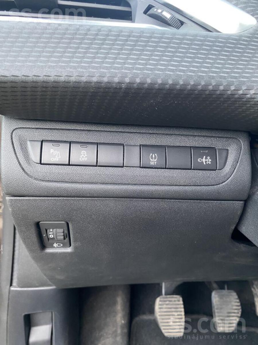 Brūns Peugeot 2008 2015 Rīga, ar dzinēja tilpumu 1.20 L un nobraukumu 154 tūkst. km par 5200 €, foto 15 vietnē AUTOMOTO.COM.LV