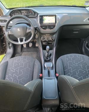 Brūns Peugeot 2008 2015 Rīga, ar dzinēja tilpumu 1.20 L un nobraukumu 154 tūkst. km par 5200 €, foto 16 vietnē AUTOMOTO.COM.LV
