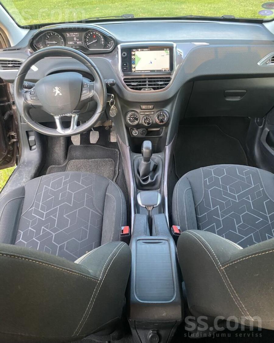 Brūns Peugeot 2008 2015 Rīga, ar dzinēja tilpumu 1.20 L un nobraukumu 154 tūkst. km par 5200 €, foto 16 vietnē AUTOMOTO.COM.LV