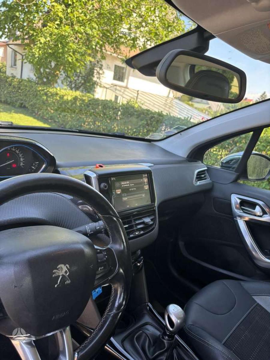 Brown Peugeot 2008 2016 in Jurbarkas, with an engine capacity of 1.56 L and mileage of 182 thousand km for 6200 €, photo 23 on AUTOMOTO.COM.LV