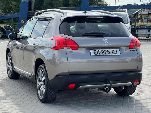 Brūns Peugeot 2008 2016 Tauragė, ar dzinēja tilpumu 1.20 L un nobraukumu 159 tūkst. km par 4700 €, foto 7 vietnē AUTOMOTO.COM.LV