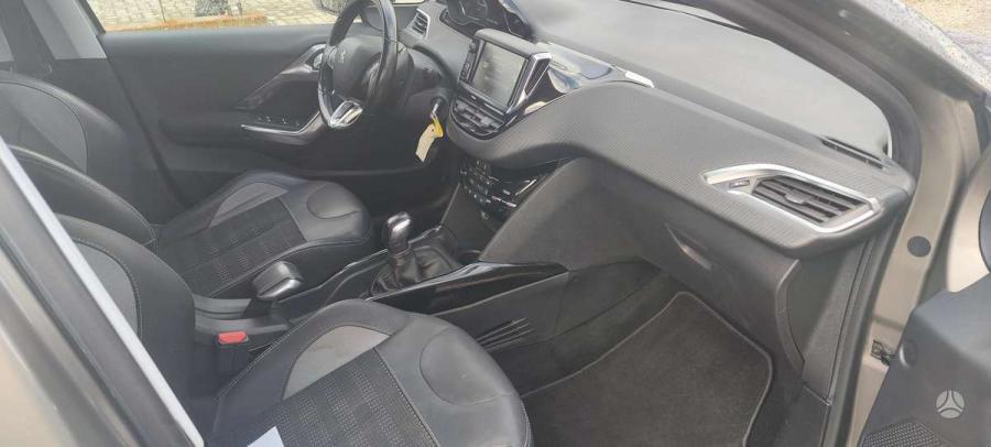 Brūns Peugeot 2008 2017 Tauragė, ar dzinēja tilpumu 1.20 L un nobraukumu 140 tūkst. km par 4850 €, foto 12 vietnē AUTOMOTO.COM.LV