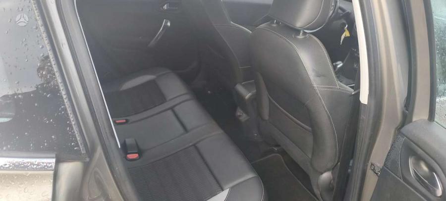 Brūns Peugeot 2008 2017 Tauragė, ar dzinēja tilpumu 1.20 L un nobraukumu 140 tūkst. km par 4850 €, foto 14 vietnē AUTOMOTO.COM.LV