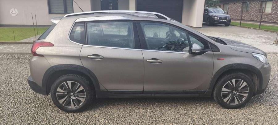 Brūns Peugeot 2008 2017 Tauragė, ar dzinēja tilpumu 1.20 L un nobraukumu 140 tūkst. km par 4850 €, foto 6 vietnē AUTOMOTO.COM.LV