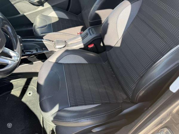 Brūns Peugeot 2008 2018 Tauragė, ar dzinēja tilpumu 1.20 L un nobraukumu 89 tūkst. km par 7200 €, foto 11 vietnē AUTOMOTO.COM.LV