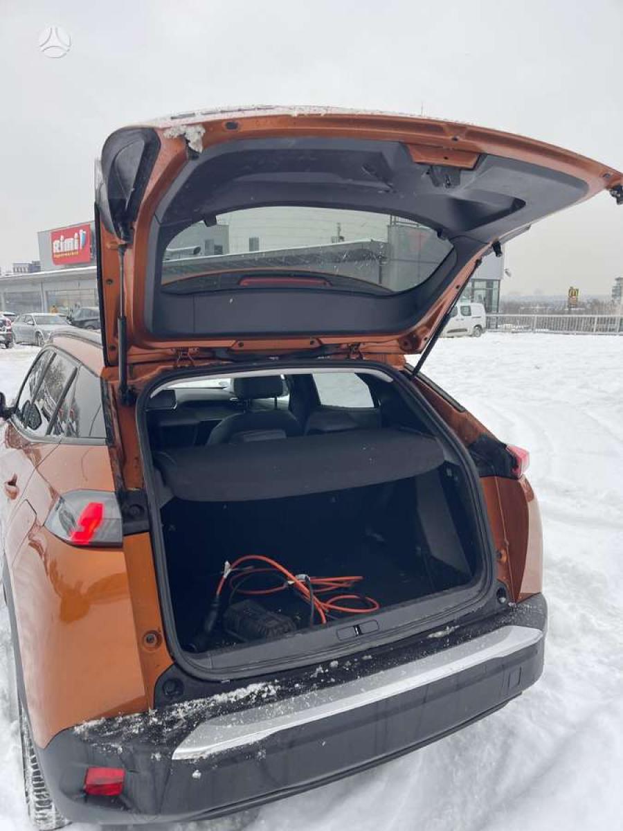 Brown Peugeot 2008 2020 in Vilnius, with an engine capacity of 0.00 L and mileage of 54 thousand km for 15125 €, photo 9 on AUTOMOTO.COM.LV