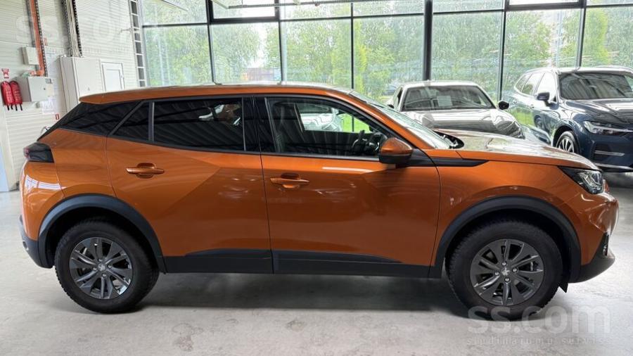 Brown Peugeot 2008 2021 in Riga, with an engine capacity of 1.20 L and mileage of 48 thousand km for 14500 €, photo 6 on AUTOMOTO.COM.LV