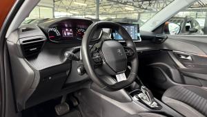 Brown Peugeot 2008 2021 in Riga, with an engine capacity of 1.20 L and mileage of 48 thousand km for 1450000 €, photo 17 on AUTOMOTO.COM.LV